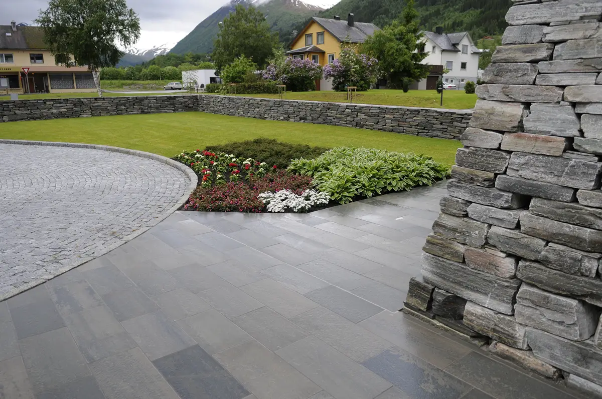 Naturstein for ute- og innebruk - Sæthre Sten